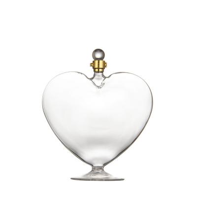 China Lead Free Screw Cap Heart Shaped Glass Wine Bottles for sale