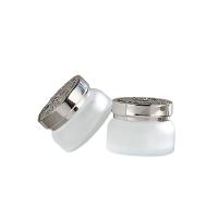 China Customized Logo Cosmetic Packaging Empty Glass Jars for sale