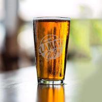 China Customized Logo Cadmium Free 420ml Glass Beer Mug for sale