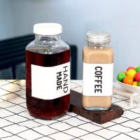 China Square Clear Glass Beverage Bottles 500ml Custom Label With Plastic Screw Lid for sale