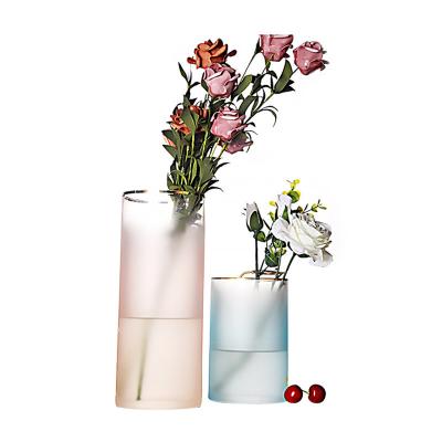 China Fresh Dried Flower Hand Blown Decorative Glass Vases 25cm Height for sale