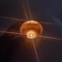 China Yellow Cylinder Corrugated Glass Candle Cups With Aluminum Cap for sale