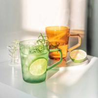 China Summer Green Amber High Borosilicate Glass Cup 420ml With Handle for sale