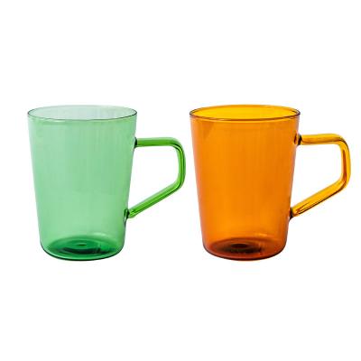 China Summer Green Amber High Borosilicate Glass Cup 420ml With Handle for sale