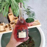 China 500ml glass liquor bottle green plum wine bottle Sealed beverage bottle with lid​ for sale