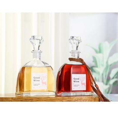 China Clear 300ml Vodka Glass Drink Bottles With Airtight Stopper for sale