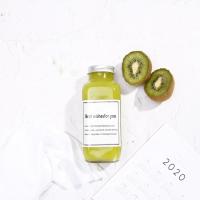 China 8oz 250ml Glass Drink Bottles Square Glass Bottle With Custom Printing for sale