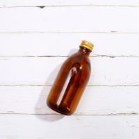 China 8oz 16oz Amber Glass Drinking Bottles 500ml Glass Vodka Bottles With Cork Caps for sale