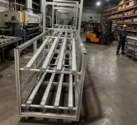 China Heavy-duty Intelligent Flexible Gravity Flow Pallet Racking Systems With High Load Capacity, Suitable For Various Working Scenarios for sale