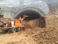 China PLC Control Robotic Shotcrete Machine Long - Reach Spray Boom Poweful Pumping for sale