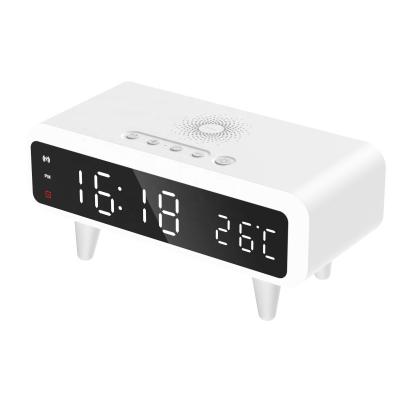 China Night Light Qi Wireless Charger Clock High Efficiency  CE Certified for sale
