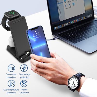 China Portable 3 In 1 Multifunctional Wireless Charger Qi 15w Fast Charging for sale