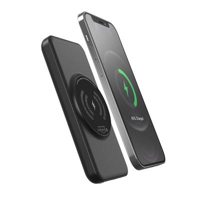 China High Speed USB Type C 18W Magnetic Wireless Power Bank Multiple Uses for sale