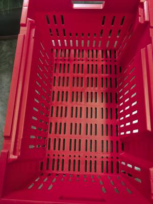 China Cold Chain Smart Crate 13.7x7.5cm Durable PET Tableware for Catering Events for sale