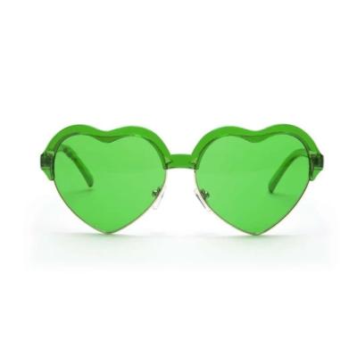 China Sun Glasses Women Heart Uv400 Glasses Trendy Sunglasses Light Enhancing Glasses for sale