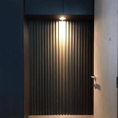 China Customized Color Waterproof Floor Real Wood Skirting For House for sale