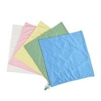 China GMP Cleanroom Microfiber Wipers 30cm x 30cm Lint-Free Autoclavable for Pharmaceutical Electronics for sale