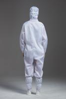 China Anti Static ESD Cleanroom Coverall White 108 GSM Conductive Fiber with Pen Holder for sale