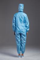 China Cleanroom ESD Antistatic Coverall with Hood Blue Autoclaved Sterilization for Class 1000 for sale