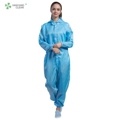 China ESD Cleanroom Hooded Coverall 5x5mm Carbon Fiber Stripe for Electronics Pharmaceutical Industry for sale