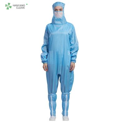 China Hooded Anti-Static Cleanroom Coverall with 0.36kg Weight and 92-95% Particle Barrier Efficiency for sale