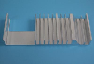 China CNC Machining Aluminum Heatsink Extrusion Profiles Aluminum Radiator With T4 T5 T6 Temper for sale