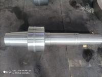 China 42CrNiMo Free Forging Impact Resistant Planetary Gear Step Shaft For Wind Power Turbines for sale