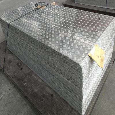 China Aluminum Checkered Plate 5052 6061 Diamond Pattern Anti-Slip Sheet 0.3-10mm Thick for sale