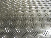 China Aluminum Diamond Checkered Plate Sheet 3003 5052 6061 Embossed Anti Slip 0.3-10mm Thickness for sale