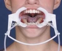China Dry Field System Adjustable Orthodontic Cheek Retractors Dental With Suction for sale