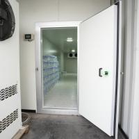 China Solar Powered Cold Room Providing Cooling Systems for Frozen Food Storage and Loading Area Applications with Custom Settings for sale