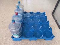 China 16kg Unit Weight Plastic Double Faced 4-WAY Bucket Pallet for 5 Gallon Water Bottles for sale