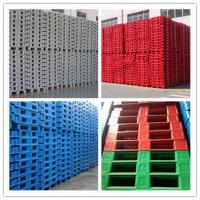 China Blue Color Three Runners Plastic Pallet with Antislip Rubber Inserted Made by HUADING for sale