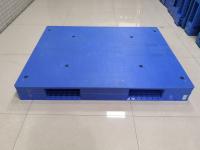 China HUADING Hygienic Food Grade Cold Storage 3 Skids Plastic Pallet with Antislip Feature for sale