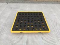 China 32kg/pcs HUADING 4 Drum Spill Pallet Spill Deck Pallet 1300*1300*150 mm and Practical for sale