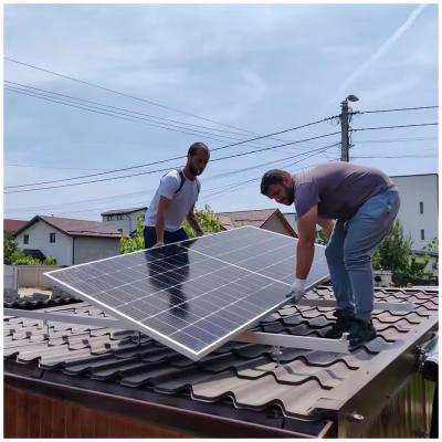 China 700W 720W Jinko Bifacial N-Type Tier 1 Solar Panels Double Glass Topcon Half Cell 705W 710W 715W for sale
