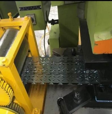 China 63tons Full Automatic Concertina Razor Barbed Wire Mesh Making Machine for sale
