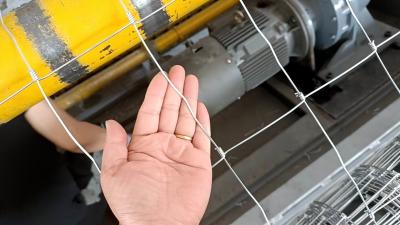 China china Automatic Field Fixed Knot Cattle /Deer Grassland Mesh Fence Netting Machine for sale