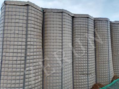China Easy Installation Filled With Sand Anti - Corrosion Defensive Barrier for sale