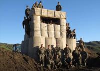 China Spring Connected MIL 9 Army Military Barrier For Temporary Fort ECO Friendly for sale