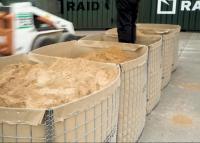 China Green Geotextile MIL 7 Hesco Bastion Wall Square Hole Easily Assembled for sale