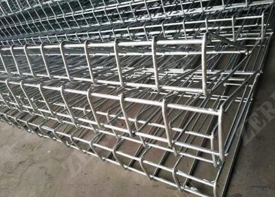 China Hot Dipped Galvanized Metal Mesh Fences Roll Top Bottom BRC Fence for sale