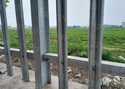 China ISO9001 Steel Metal Palisade Fencing Galvanized Angle Bar Fence for sale