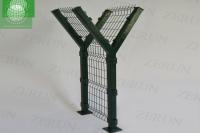 China Y Post 2.5m Curved Wire Mesh Fence , Artistic Practical Powder Coated Steel Fence for sale