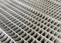 China Triangle Bending PVC Coated Welded Wire Mesh Panels 3D Wire Mesh Fence for sale