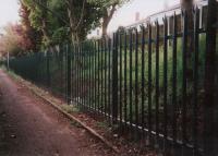 China 2.5m Decorative Steel Pvc Coated Garden Metal Palisade Fence for sale