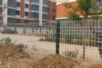 China 1500mm Height 5mm Wire Metal Mesh Fences Triangle Bending Pvc Coated for sale