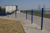 China Outdoor 2 Folds Steel Mesh Garden Fencing 1.5m Height Blue Peach Post for sale