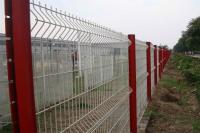 China 8 Gauge Metal Mesh Fences 55*200mm Panels 1800mm Height Red Post for sale