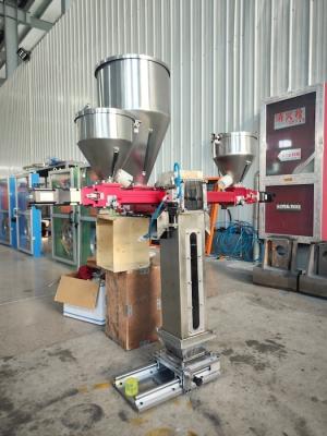 China 2.5-60kg/H Color Masterbatch Machine for Polymer Coloring with 60-300kg/H Main Output and 1.5%-20% Ratio Control for sale